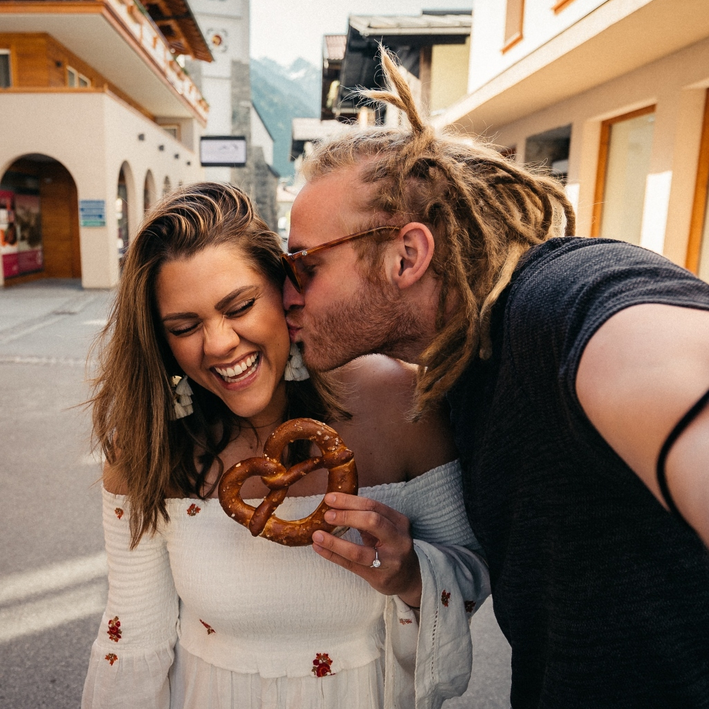 Pretzel: Η στάση στο σεξ που είναι εξίσου απολαυστική με το σνακ | Jenny.gr